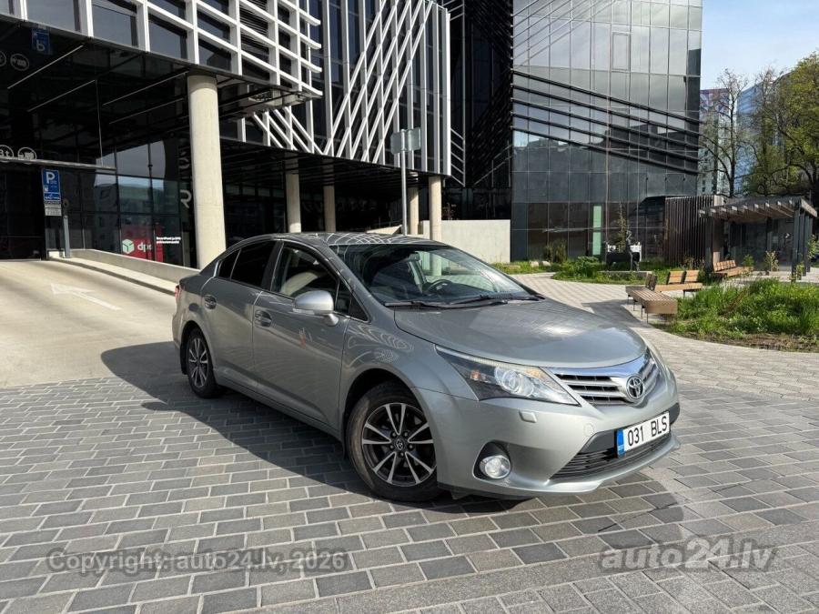 Beige Toyota Avensis 2014 in Tallinn, with an engine capacity of 1.80 L and mileage of 141 thousand km for 8600 €, photo 1 on AUTOMOTO.COM.LV