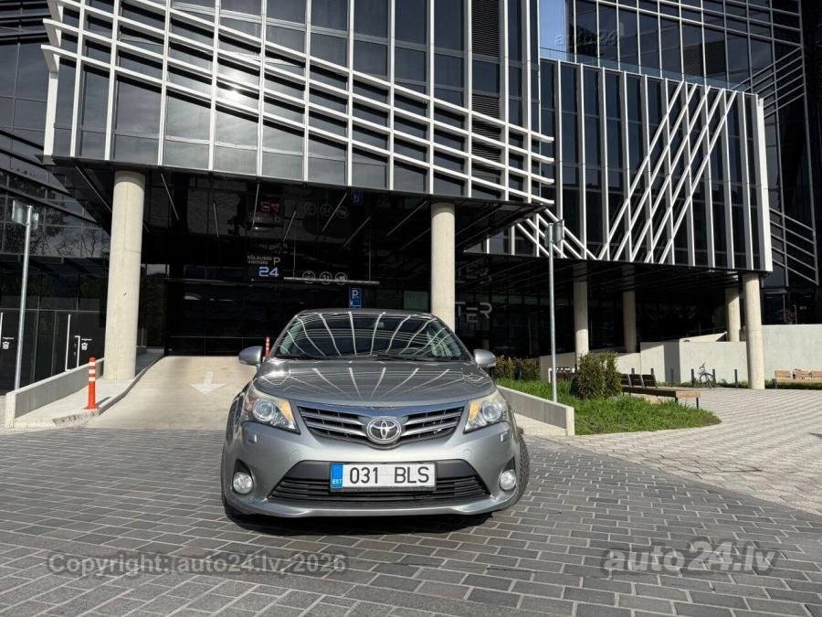 Beige Toyota Avensis 2014 in Tallinn, with an engine capacity of 1.80 L and mileage of 141 thousand km for 8600 €, photo 7 on AUTOMOTO.COM.LV