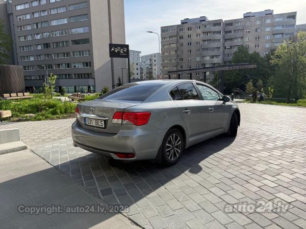 Smilšu krāsa Toyota Avensis 2014 Tallina, ar dzinēja tilpumu 1.80 L un nobraukumu 141 tūkst. km par 8600 €, foto 7 vietnē AUTOMOTO.COM.LV