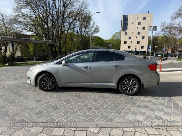 Smilšu krāsa Toyota Avensis 2014 Tallina, ar dzinēja tilpumu 1.80 L un nobraukumu 141 tūkst. km par 8600 €, foto 8 vietnē AUTOMOTO.COM.LV