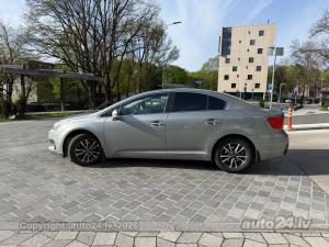 Beige Toyota Avensis 2014 in Tallinn, with an engine capacity of 1.80 L and mileage of 141 thousand km for 8600 €, photo 9 on AUTOMOTO.COM.LV