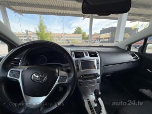 Beige Toyota Avensis 2014 in Tallinn, with an engine capacity of 1.80 L and mileage of 141 thousand km for 8600 €, photo 11 on AUTOMOTO.COM.LV