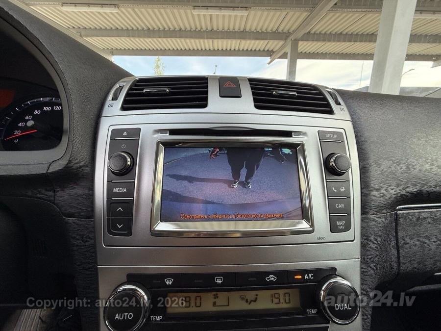 Beige Toyota Avensis 2014 in Tallinn, with an engine capacity of 1.80 L and mileage of 141 thousand km for 8600 €, photo 14 on AUTOMOTO.COM.LV