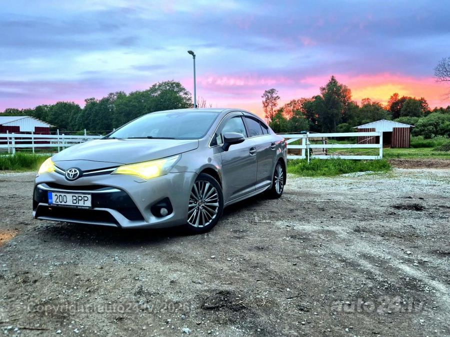 Бежевый Тойота Авенсис 2015 в Таллин, объемом двигателя 2.00 л и пробегом 317 тыс. км за 7490 €, фото 3 на AUTOMOTO.COM.LV