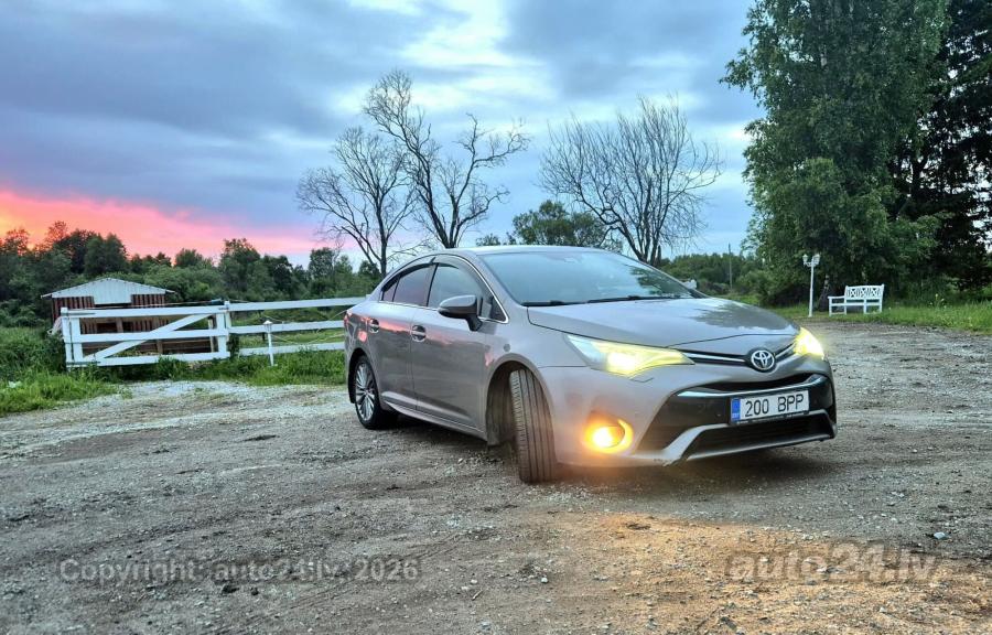 Бежевый Тойота Авенсис 2015 в Таллин, объемом двигателя 2.00 л и пробегом 317 тыс. км за 7490 €, фото 4 на AUTOMOTO.COM.LV