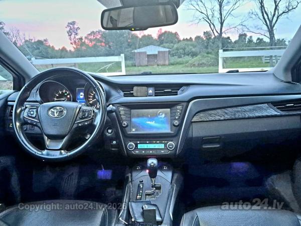 Smilšu krāsa Toyota Avensis 2015 Tallina, ar dzinēja tilpumu 2.00 L un nobraukumu 317 tūkst. km par 7490 €, foto 8 vietnē AUTOMOTO.COM.LV