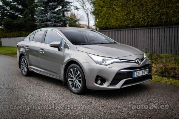 Beige Toyota Avensis 2016 in Tallinn, with an engine capacity of 1.80 L and mileage of 200 thousand km for 9900 €, photo 1 on AUTOMOTO.COM.LV