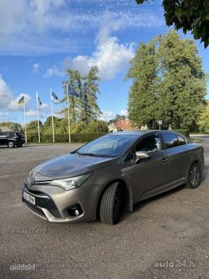 Smilšu krāsa Toyota Avensis 2016 Tallina, ar dzinēja tilpumu 1.80 L un nobraukumu 141 tūkst. km par 11499 €, foto 4 vietnē AUTOMOTO.COM.LV