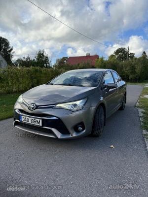 Smilšu krāsa Toyota Avensis 2016 Tallina, ar dzinēja tilpumu 1.80 L un nobraukumu 141 tūkst. km par 11499 €, foto 5 vietnē AUTOMOTO.COM.LV