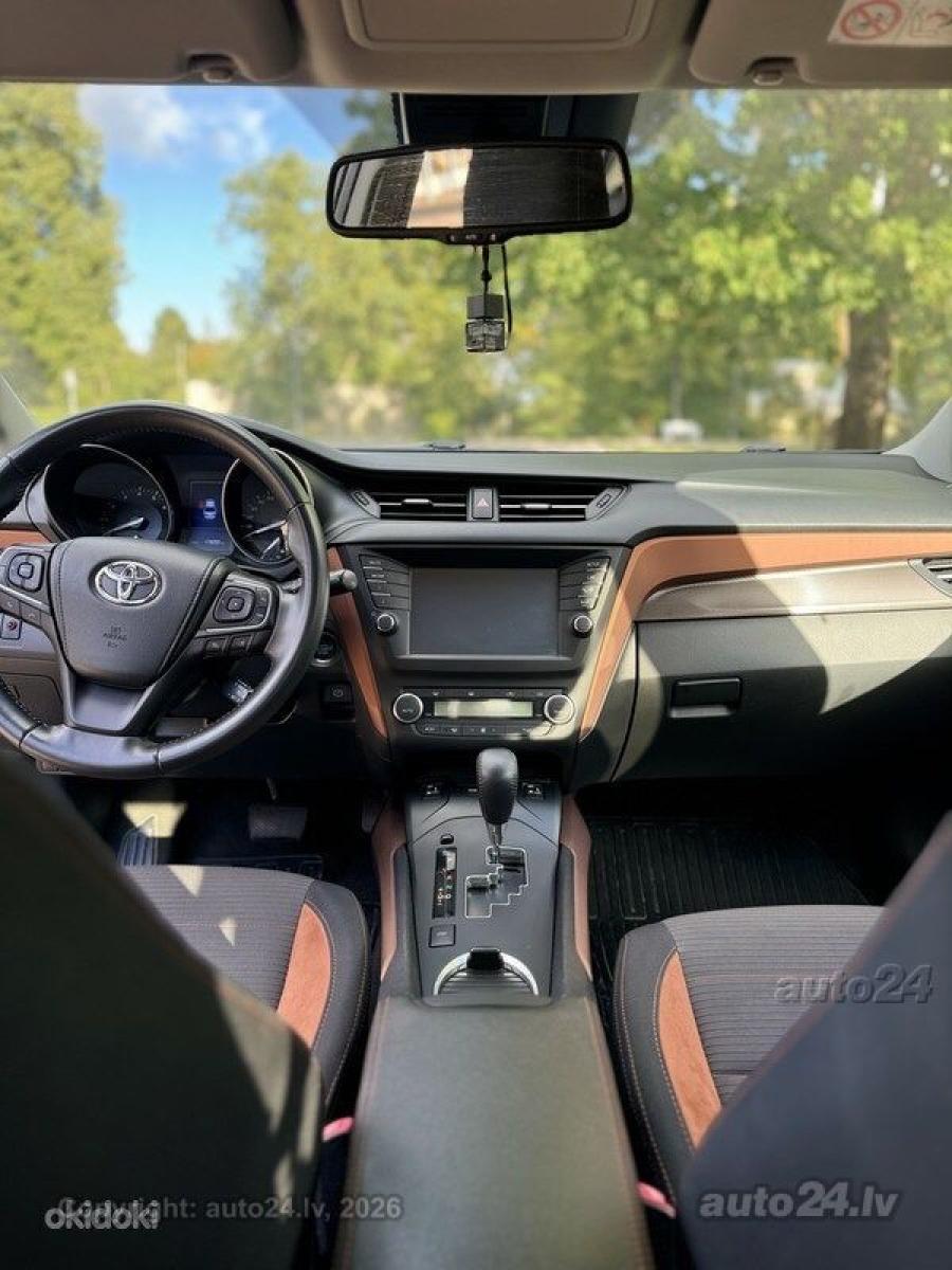 Smilšu krāsa Toyota Avensis 2016 Tallina, ar dzinēja tilpumu 1.80 L un nobraukumu 141 tūkst. km par 11499 €, foto 6 vietnē AUTOMOTO.COM.LV