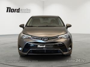 Smilšu krāsa Toyota Avensis 2018 Tallina, ar dzinēja tilpumu 1.80 L un nobraukumu 175 tūkst. km par 12490 €, foto 5 vietnē AUTOMOTO.COM.LV