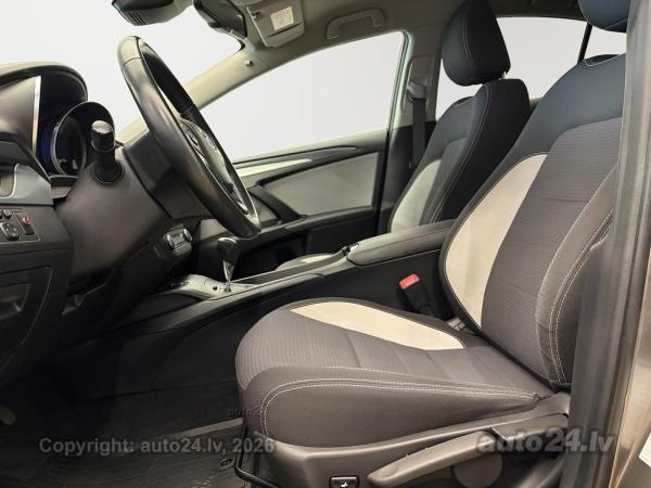 Бежевый Тойота Авенсис 2018 в Таллин, объемом двигателя 1.80 л и пробегом 175 тыс. км за 12490 €, фото 5 на AUTOMOTO.COM.LV