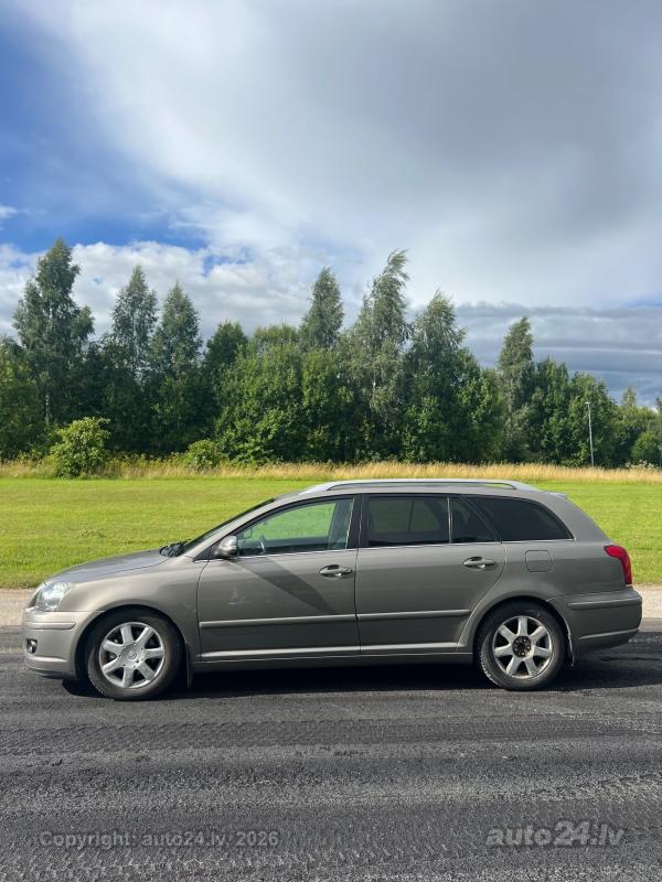 Smilšu krāsa Toyota Avensis 2006 Jegeva, ar dzinēja tilpumu 2.40 L un nobraukumu 0 tūkst. km par 2600 €, foto 5 vietnē AUTOMOTO.COM.LV