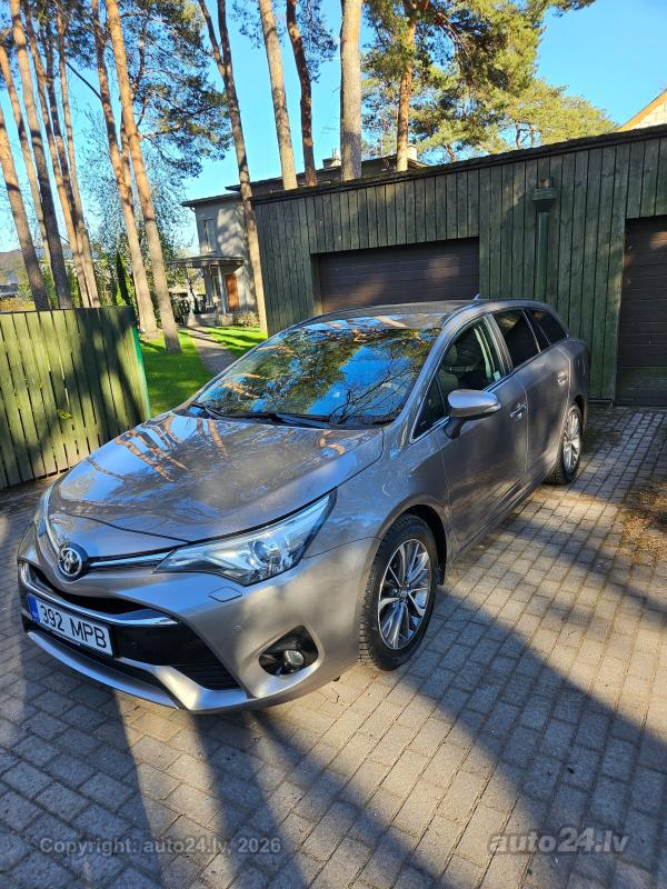 Бежевый Тойота Авенсис 2015 в Таллин, объемом двигателя 1.80 л и пробегом 180 тыс. км за 8500 €, фото 2 на AUTOMOTO.COM.LV
