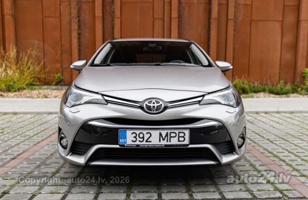 Бежевый Тойота Авенсис 2015 в Таллин, объемом двигателя 1.80 л и пробегом 180 тыс. км за 10800 €, фото 3 на AUTOMOTO.COM.LV