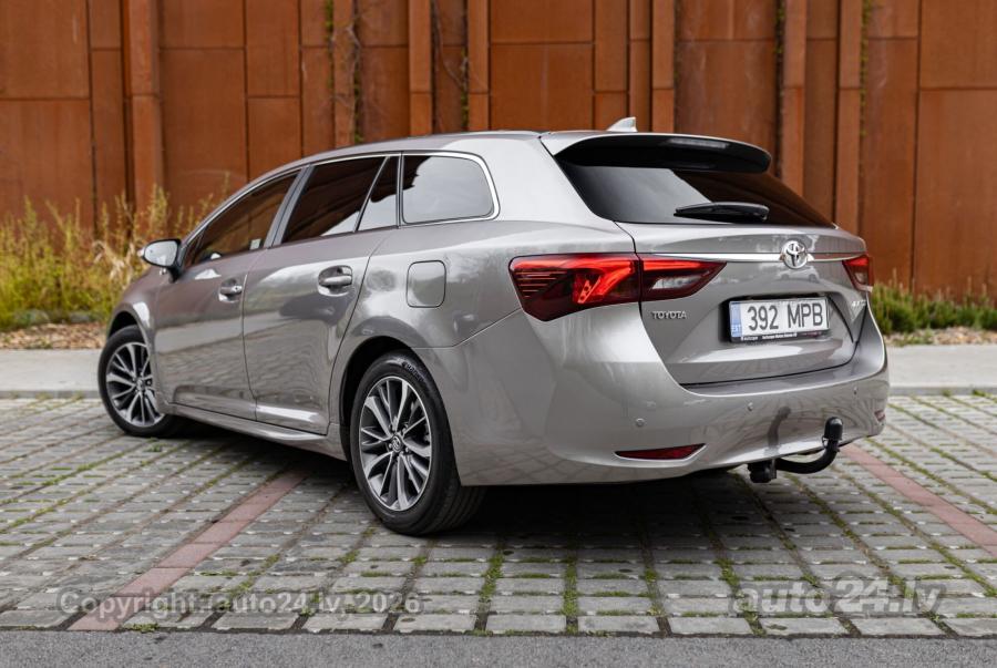 Бежевый Тойота Авенсис 2015 в Таллин, объемом двигателя 1.80 л и пробегом 180 тыс. км за 10800 €, фото 6 на AUTOMOTO.COM.LV