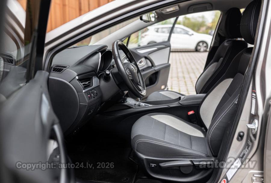Бежевый Тойота Авенсис 2015 в Таллин, объемом двигателя 1.80 л и пробегом 180 тыс. км за 10800 €, фото 13 на AUTOMOTO.COM.LV