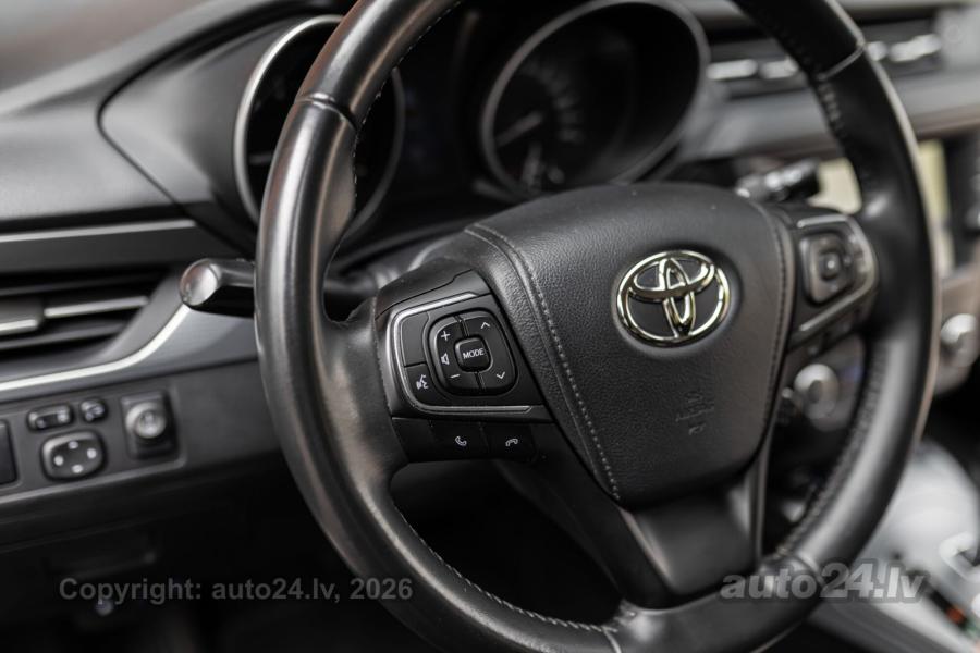 Бежевый Тойота Авенсис 2015 в Таллин, объемом двигателя 1.80 л и пробегом 180 тыс. км за 10800 €, фото 16 на AUTOMOTO.COM.LV