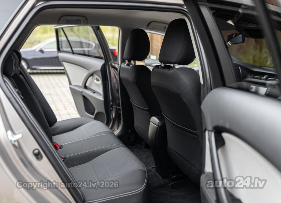 Бежевый Тойота Авенсис 2015 в Таллин, объемом двигателя 1.80 л и пробегом 180 тыс. км за 10800 €, фото 19 на AUTOMOTO.COM.LV
