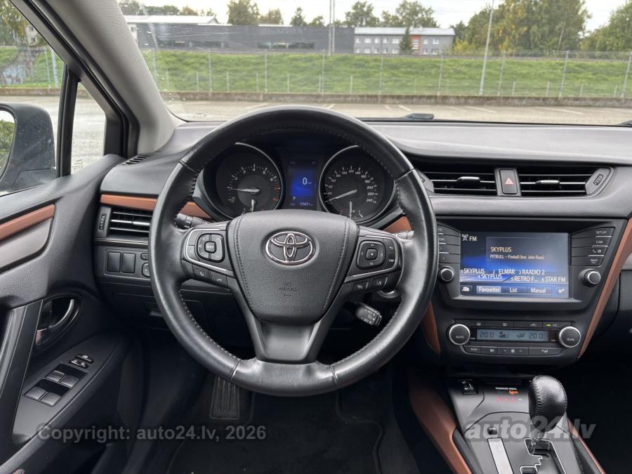 Бежевый Тойота Авенсис 2016 в Таллин, объемом двигателя 1.80 л и пробегом 175 тыс. км за 10900 €, фото 12 на AUTOMOTO.COM.LV