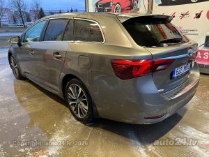 Smilšu krāsa Toyota Avensis 2017 Tallina, ar dzinēja tilpumu 1.60 L un nobraukumu 150 tūkst. km par 12400 €, foto 5 vietnē AUTOMOTO.COM.LV