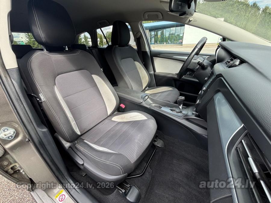 Smilšu krāsa Toyota Avensis 2017 Paide, ar dzinēja tilpumu 1.80 L un nobraukumu 174 tūkst. km par 10990 €, foto 11 vietnē AUTOMOTO.COM.LV