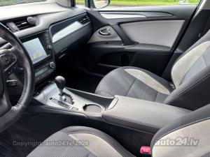 Smilšu krāsa Toyota Avensis 2017 Paide, ar dzinēja tilpumu 1.80 L un nobraukumu 174 tūkst. km par 10990 €, foto 13 vietnē AUTOMOTO.COM.LV