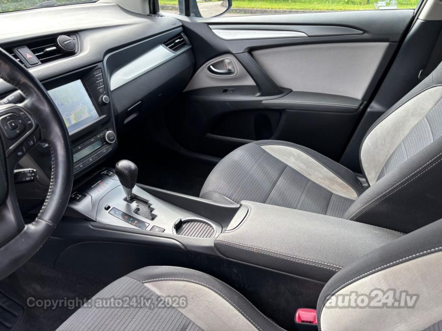 Smilšu krāsa Toyota Avensis 2017 Paide, ar dzinēja tilpumu 1.80 L un nobraukumu 174 tūkst. km par 10990 €, foto 13 vietnē AUTOMOTO.COM.LV