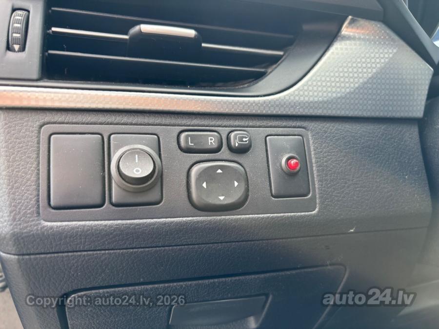 Smilšu krāsa Toyota Avensis 2017 Paide, ar dzinēja tilpumu 1.80 L un nobraukumu 174 tūkst. km par 10990 €, foto 20 vietnē AUTOMOTO.COM.LV