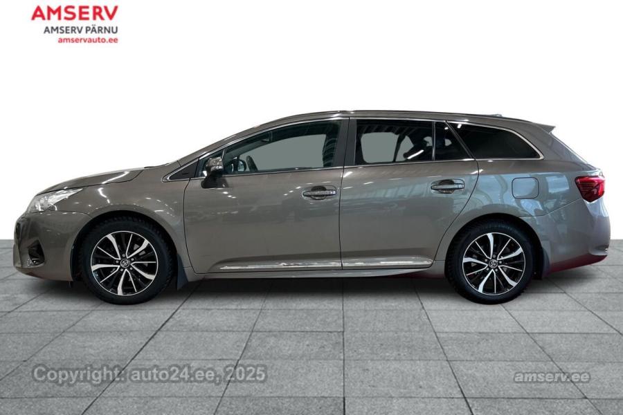 Beige Toyota Avensis 2018 in Parnu, with an engine capacity of 1.80 L and mileage of 110 thousand km for 16490 €, photo 3 on AUTOMOTO.COM.LV