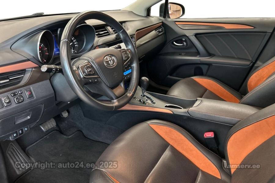 Beige Toyota Avensis 2018 in Parnu, with an engine capacity of 1.80 L and mileage of 110 thousand km for 16490 €, photo 11 on AUTOMOTO.COM.LV