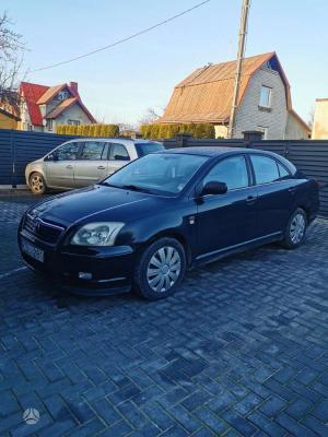 Melns Toyota Avensis 2003 Gargždai, ar dzinēja tilpumu 2.00 L un nobraukumu 340 tūkst. km par 800 €, foto 2 vietnē AUTOMOTO.COM.LV