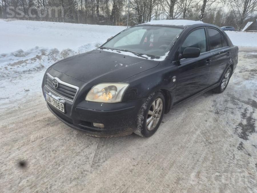 Melns Toyota Avensis 2003 Daugavpils, ar dzinēja tilpumu 2.00 L un nobraukumu 355 tūkst. km par 1050 €, foto 1 vietnē AUTOMOTO.COM.LV