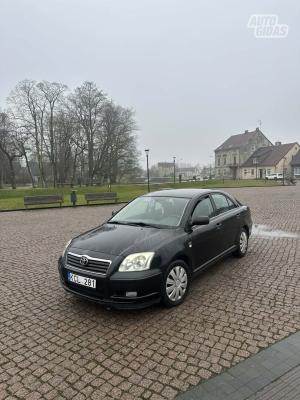 Black Toyota Avensis 2004 in Silute, with an engine capacity of 2.00 L and mileage of 300 thousand km for 1000 €, photo  on AUTOMOTO.COM.LV