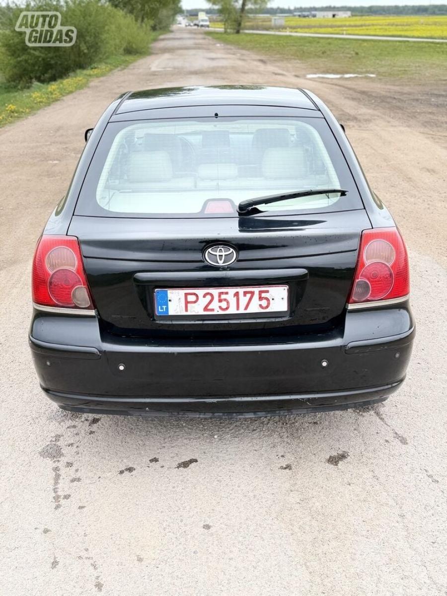 Черный Тойота Авенсис 2004 в Каунас, объемом двигателя 2.00 л и пробегом 300 тыс. км за 1850 €, фото 5 на AUTOMOTO.COM.LV