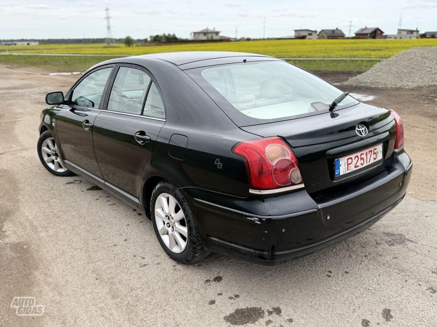 Черный Тойота Авенсис 2004 в Каунас, объемом двигателя 2.00 л и пробегом 300 тыс. км за 1850 €, фото 8 на AUTOMOTO.COM.LV