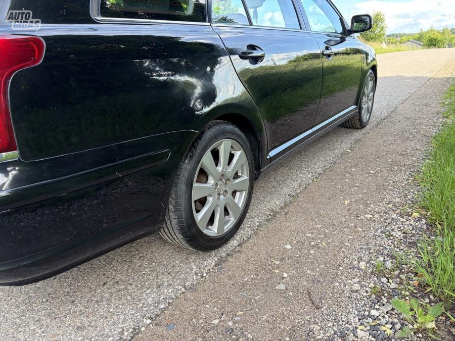 Black Toyota Avensis 2005 in Alytus, with an engine capacity of 2.00 L and mileage of 430 thousand km for 1900 €, photo 12 on AUTOMOTO.COM.LV