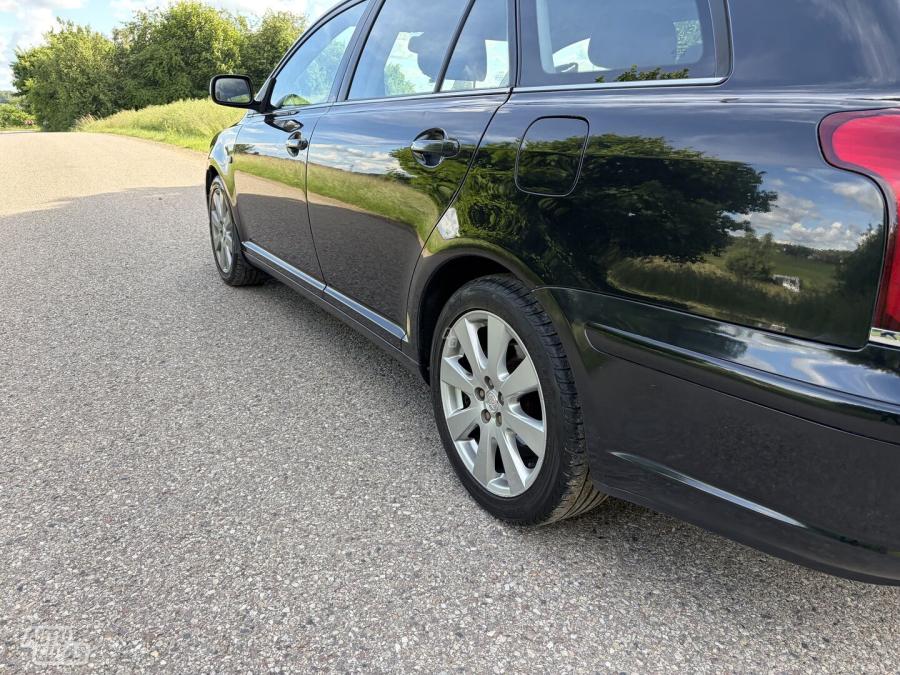 Black Toyota Avensis 2005 in Alytus, with an engine capacity of 2.00 L and mileage of 430 thousand km for 1900 €, photo 13 on AUTOMOTO.COM.LV