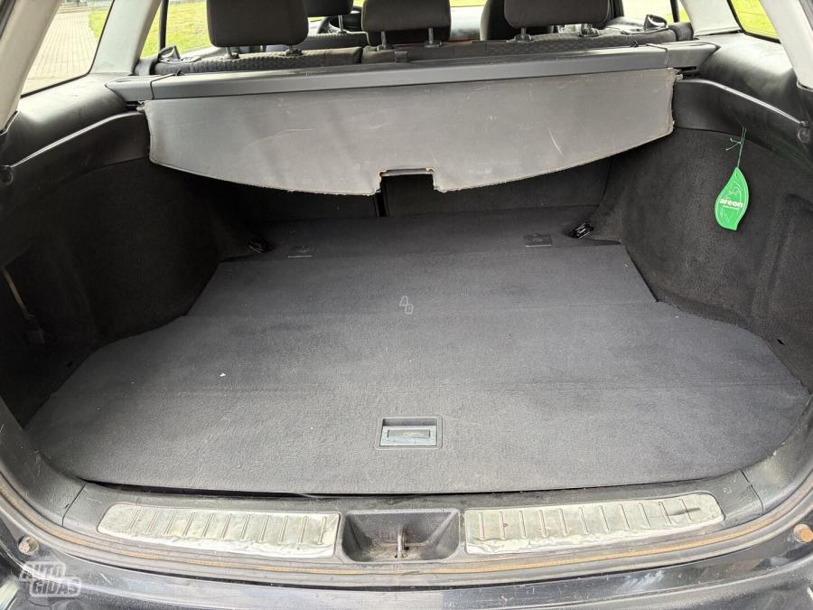 Black Toyota Avensis 2005 in Alytus, with an engine capacity of 2.00 L and mileage of 430 thousand km for 1900 €, photo 20 on AUTOMOTO.COM.LV