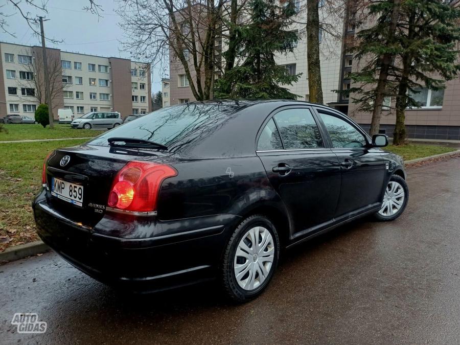 Melns Toyota Avensis 2006 Kauņa, ar dzinēja tilpumu 2.00 L un nobraukumu 232 tūkst. km par 1990 €, foto 1 vietnē AUTOMOTO.COM.LV