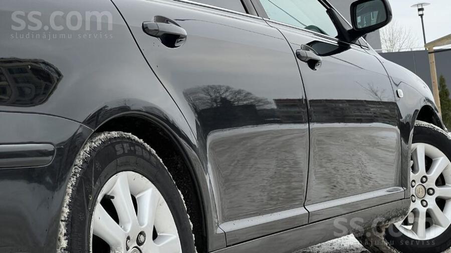 Melns Toyota Avensis 2006 Rīga, ar dzinēja tilpumu 2.20 L un nobraukumu 277 tūkst. km par 1990 €, foto 18 vietnē AUTOMOTO.COM.LV