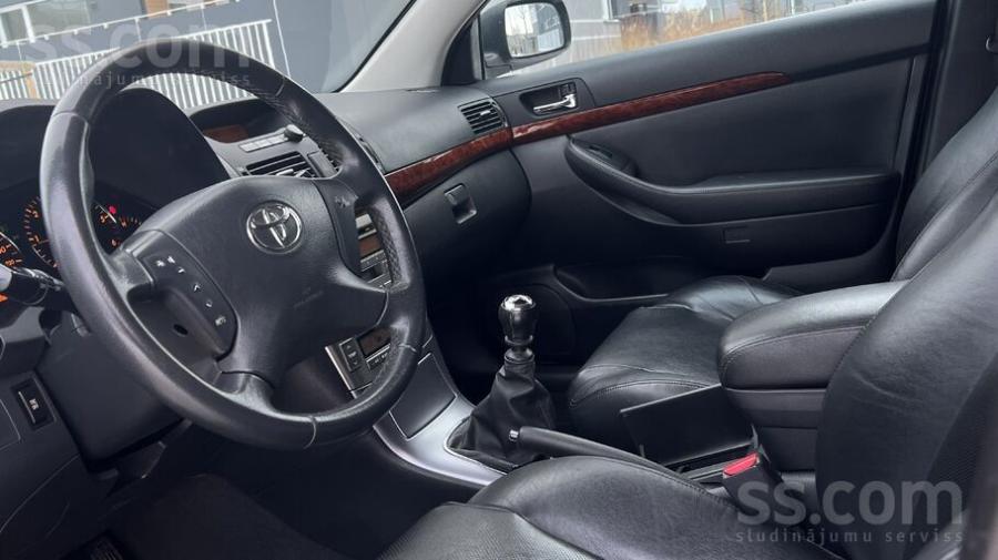 Melns Toyota Avensis 2006 Rīga, ar dzinēja tilpumu 2.20 L un nobraukumu 277 tūkst. km par 1990 €, foto 19 vietnē AUTOMOTO.COM.LV
