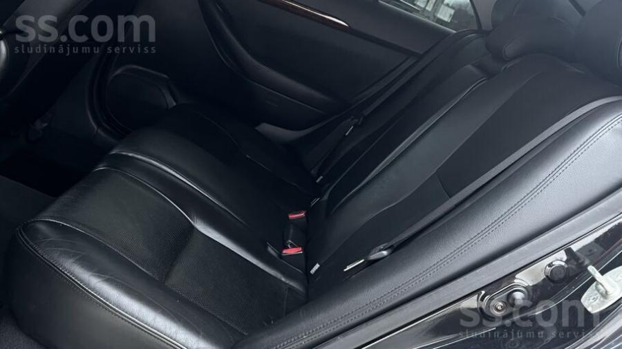 Melns Toyota Avensis 2006 Rīga, ar dzinēja tilpumu 2.20 L un nobraukumu 277 tūkst. km par 1990 €, foto 22 vietnē AUTOMOTO.COM.LV