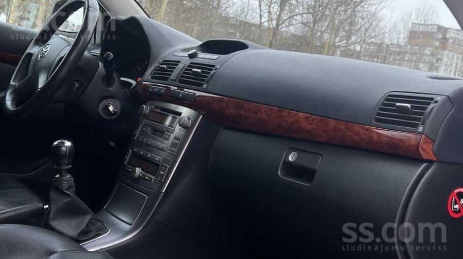 Melns Toyota Avensis 2006 Rīga, ar dzinēja tilpumu 2.20 L un nobraukumu 277 tūkst. km par 1990 €, foto 27 vietnē AUTOMOTO.COM.LV