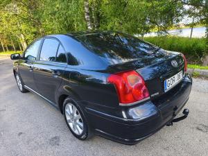 Black Toyota Avensis 2006 in Taurage, with an engine capacity of 2.20 L and mileage of 343 thousand km for 1750 €, photo 4 on AUTOMOTO.COM.LV