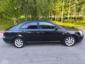 Black Toyota Avensis 2006 in Taurage, with an engine capacity of 2.20 L and mileage of 343 thousand km for 1750 €, photo 9 on AUTOMOTO.COM.LV