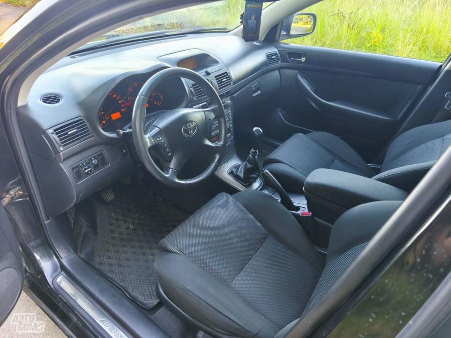 Black Toyota Avensis 2006 in Taurage, with an engine capacity of 2.20 L and mileage of 343 thousand km for 1750 €, photo 12 on AUTOMOTO.COM.LV
