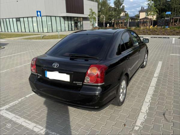 Black Toyota Avensis 2006 in Vilnius, with an engine capacity of 2.23 L and mileage of 300 thousand km for 2100 €, photo 10 on AUTOMOTO.COM.LV