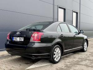 Black Toyota Avensis 2007 in Vilnius, with an engine capacity of 2.20 L and mileage of 322 thousand km for 1790 €, photo 5 on AUTOMOTO.COM.LV