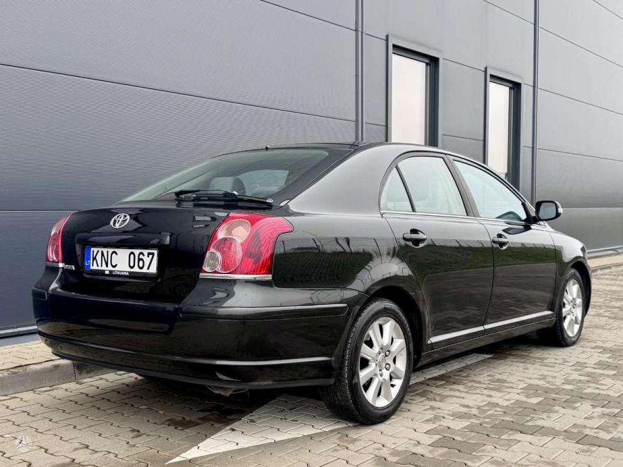 Black Toyota Avensis 2007 in Vilnius, with an engine capacity of 2.20 L and mileage of 322 thousand km for 1790 €, photo 5 on AUTOMOTO.COM.LV